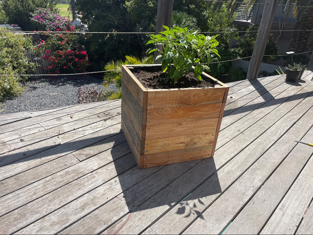 Basic Small Square Planter| Woodworking Plans | The Woodworker's Plans